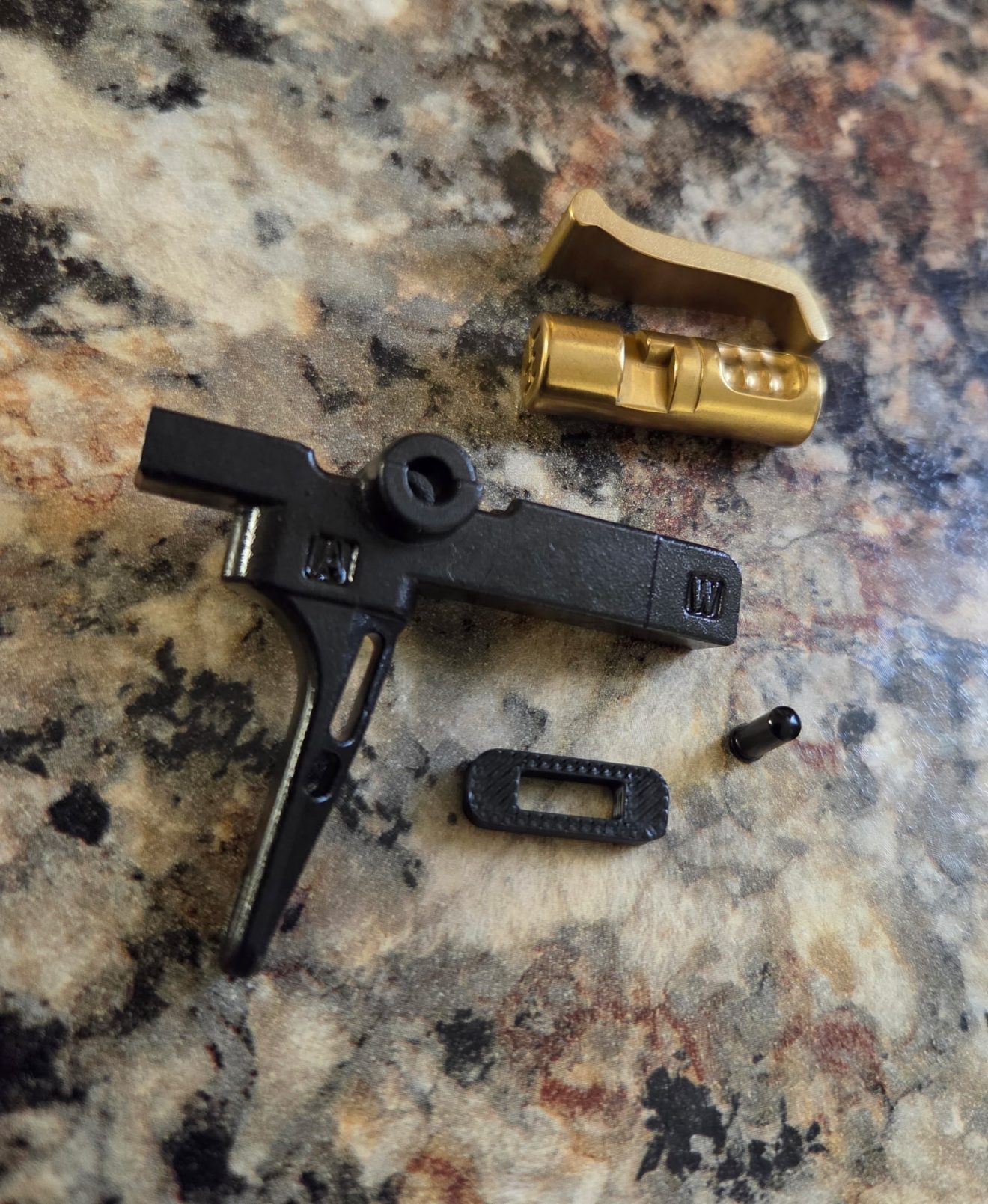 Gold rSS kit w/ Flat trigger (A2) – 144.1 Recoil Systems